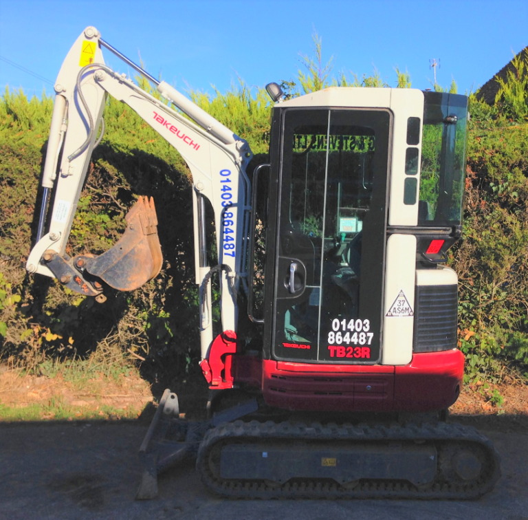 2.5 Ton Mini Digger - King and Stevens LTD